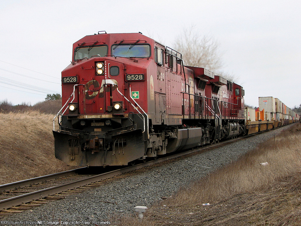CP 9528 west near Trenton